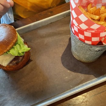 LE CHIC SHACK - Updated August 2024 - 620 Photos & 411 Reviews - 15 Rue ...