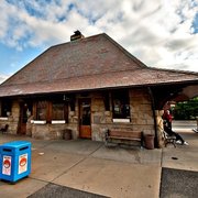 NEW JERSEY TRANSIT LITTLE SILVER TRAIN STATION - 31 Photos - Branch Ave ...