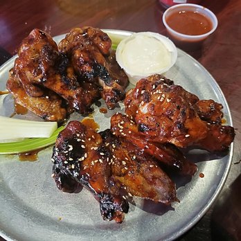 WINGZUP - Updated October 2025 - 483 Photos & 546 Reviews - 1000 E 41st ...