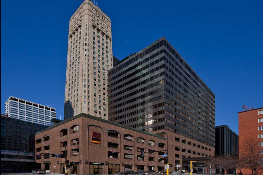 DENISON PARKING- CALHOUN SQUARE - 3001 Hennepin Ave S, Minneapolis ...