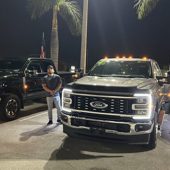 LORENZO FORD - Updated January 2026 - 107 Photos & 232 Reviews - 30725 ...