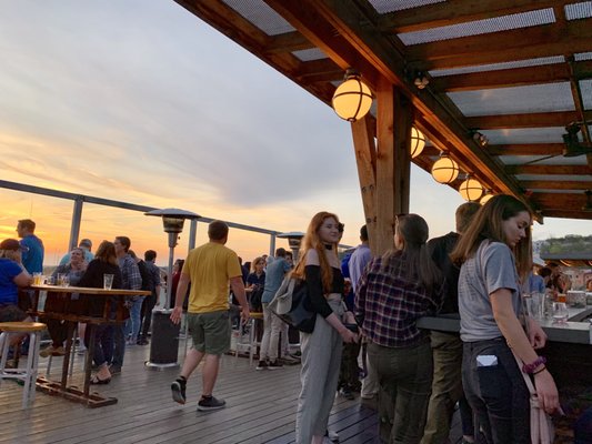 RHINEGEIST BREWERY - 1238 Photos & 698 Reviews - 1910 Elm St ...