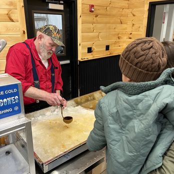 BEN’S SUGAR SHACK & THE MAPLE STATION MARKET - Updated March 2025 - 98 ...
