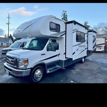 WORLD OF RVS - Updated December 2025 - 12 Photos - 1190 Capitol St NE ...