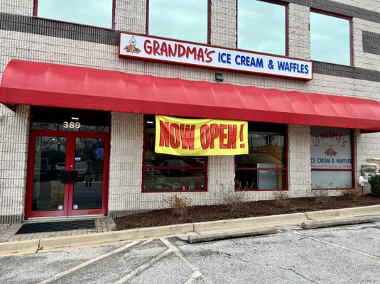 GRANDMA’S ICE CREAM AND WAFFLES - Updated April 2025 - 90 Photos & 63 Reviews - 389 E Gude Dr ...