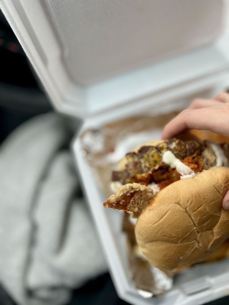 GRUBEEZ - Updated December 2025 - 35 Photos & 26 Reviews - 226 N Pine ...