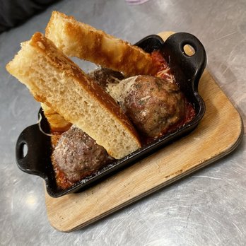 ZACHARY’S CHICAGO PIZZA - Updated August 2024 - 1204 Photos & 2320 ...