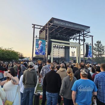 HAYDEN HOMES AMPHITHEATER - Updated November 2025 - 92 Photos & 91 Reviews - 344 SW Shevlin ...