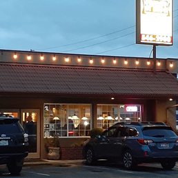 SPIRO’S PIZZA & PASTA - SHORELINE - Updated June 2025 - 136 Photos ...