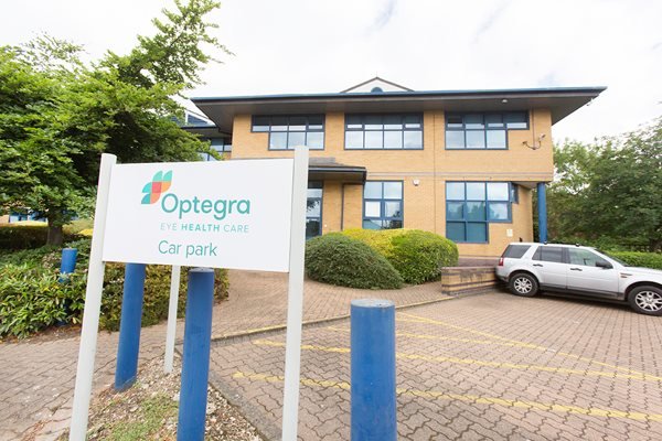OPTEGRA EYE HOSPITAL NORTH LONDON - Colindeep Lane, London, United ...