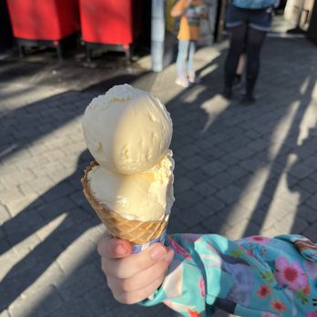 CASTLE ICE CREAM - Updated August 2025 - 35 Photos - 1 Legoland Dr ...