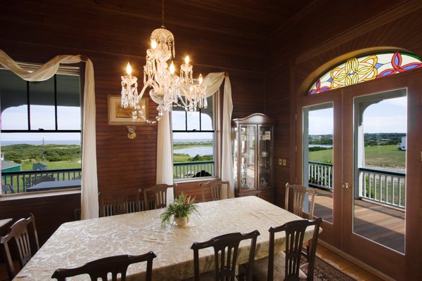 THE SULLIVAN HOUSE - Updated October 2025 - 14 Photos - Corn Neck Rd ...