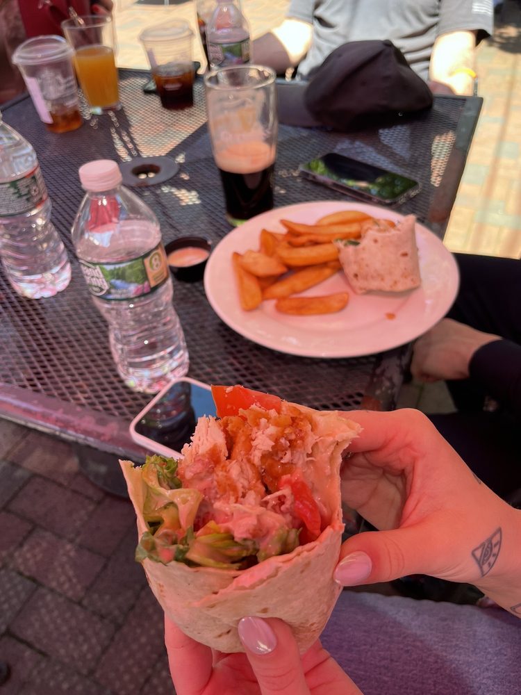 THE FASTNET PUB - Updated December 2025 - 108 Photos & 237 Reviews - 1 ...