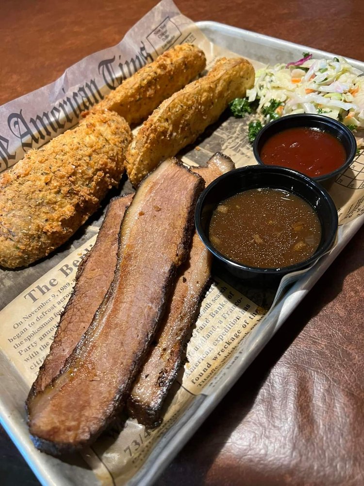 THE MANHATTAN SALOON - Updated June 2024 - 15 Photos & 20 Reviews - 204 ...