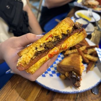 MAMA BIRD - Updated September 2024 - 4119 Photos & 3800 Reviews - 10550 ...