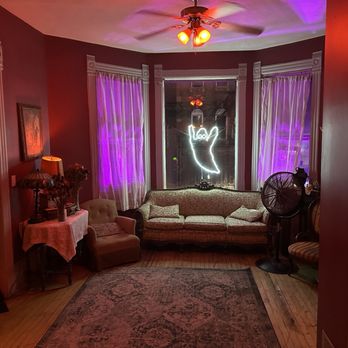 SHAKERS CIGAR BAR - Updated June 2025 - 242 Photos & 259 Reviews - 422 ...