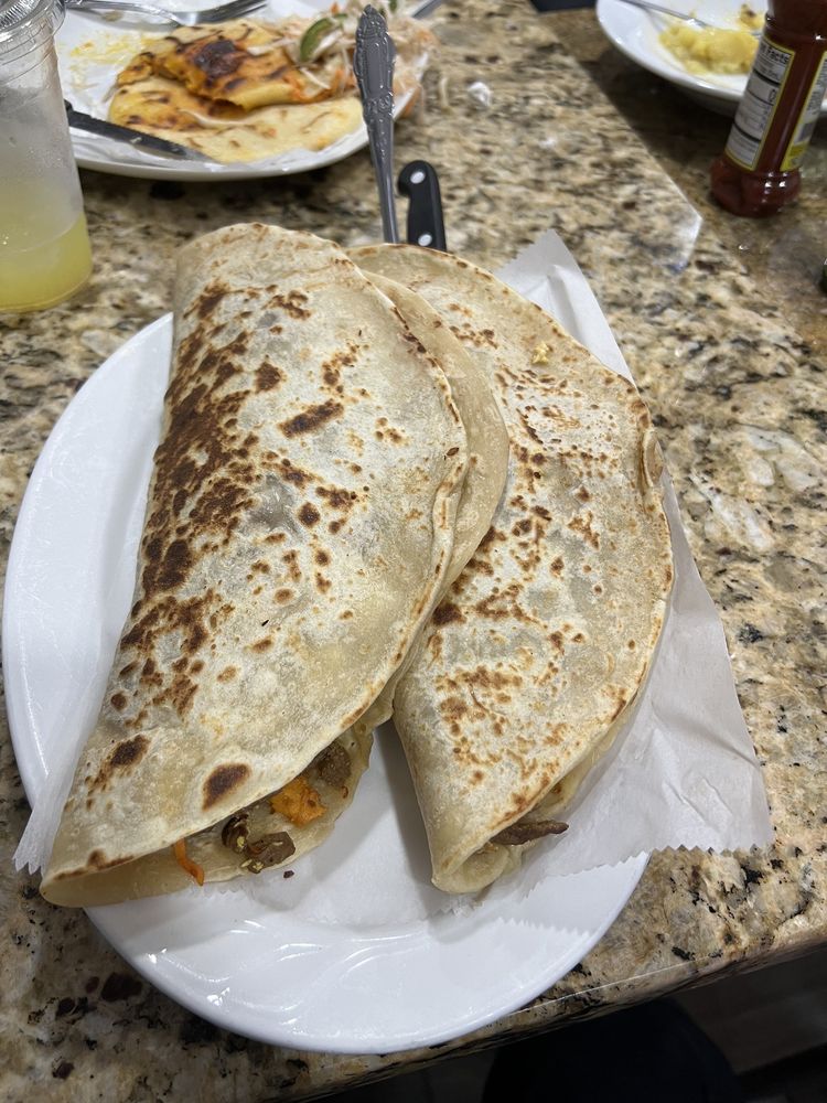 RESTAURANT CATRACHO - Updated August 2025 - 35 Photos & 14 Reviews ...