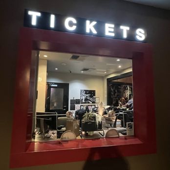 IRVINE IMPROV - Updated October 2025 - 1348 Photos & 1312 Reviews - 527 ...