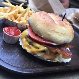 DILLY’S AT CENTRE BRIDGE - Updated July 2025 - 81 Photos & 158 Reviews ...