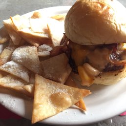 THE MAD APPLE BURGER & BILLIARD - Updated April 2024 - 67 Photos & 107 ...