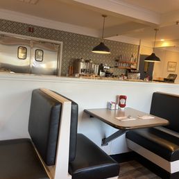 SWEET HOLLOW DINER - Updated June 2025 - 155 Photos & 163 Reviews - 100 ...