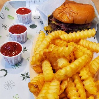 SHAKE SHACK BELLEVUE SQUARE - Updated December 2025 - 120 Photos & 55 ...