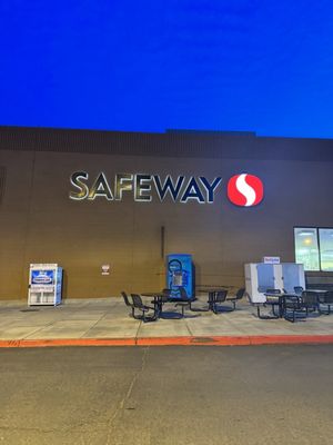 SAFEWAY - Updated December 2025 - 22 Photos & 47 Reviews - 650 Elm St ...