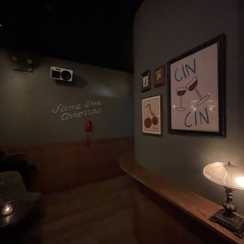 BISOUS - Updated November 2024 - 85 Photos & 38 Reviews - 938 W Fulton ...