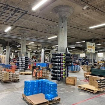 SPORTS BASEMENT - STONESTOWN San Francisco, CA - Updated November 2024 ...