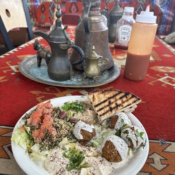 ZAINA FOOD DRINKS & FRIENDS - Updated November 2024 - 135 Photos & 289 ...