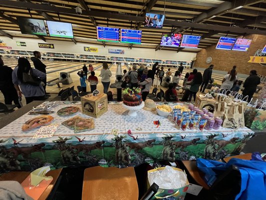 KENMORE LANES - Updated December 2024 - 70 Photos & 190 Reviews - 7638 ...