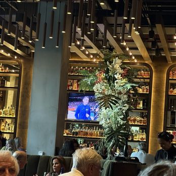 WARREN - NAPLES - Updated September 2025 - 134 Photos & 96 Reviews ...