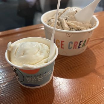 MOLLY MOON’S HOMEMADE ICE CREAM - Updated July 2024 - 2271 Photos ...