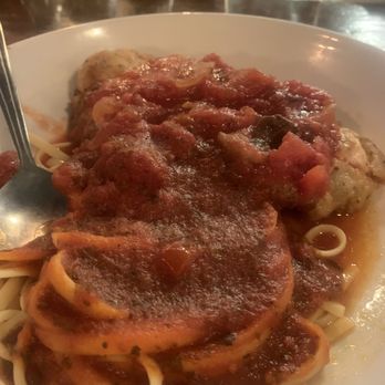 POMPILIOS - 235 Photos & 416 Reviews - 600 Washington Ave, Newport ...