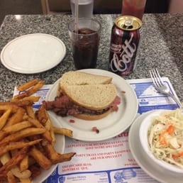 SNOWDON DELI - Updated December 2025 - 243 Photos & 181 Reviews - 5265 ...