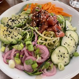 BETTS - Updated January 2026 - 277 Photos & 217 Reviews - 2000 E 9th St ...