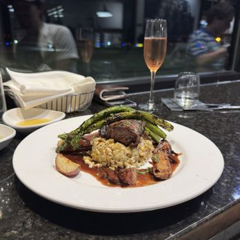 GATE 12 BAR & GRILL - Updated April 2025 - 188 Photos & 158 Reviews ...