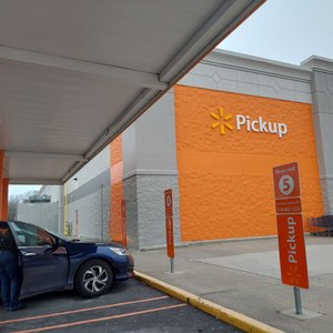 WALMART SUPERCENTER - Updated June 2024 - 11 Photos - 210 Northside Dr ...