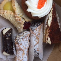 DELUISE BAKERY - Updated December 2025 - 213 Photos & 65 Reviews - 701 ...