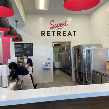 SWEET RETREAT - Updated December 2025 - 19 Photos & 11 Reviews - 445 E ...