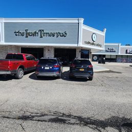 THE IRISH TIMES PUB - Updated November 2025 - 90 Photos - 130 Reviews ...