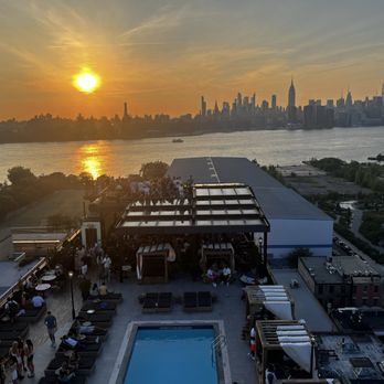 ARLO WILLIAMSBURG - Updated June 2025 - 36 Photos & 30 Reviews - 96 ...