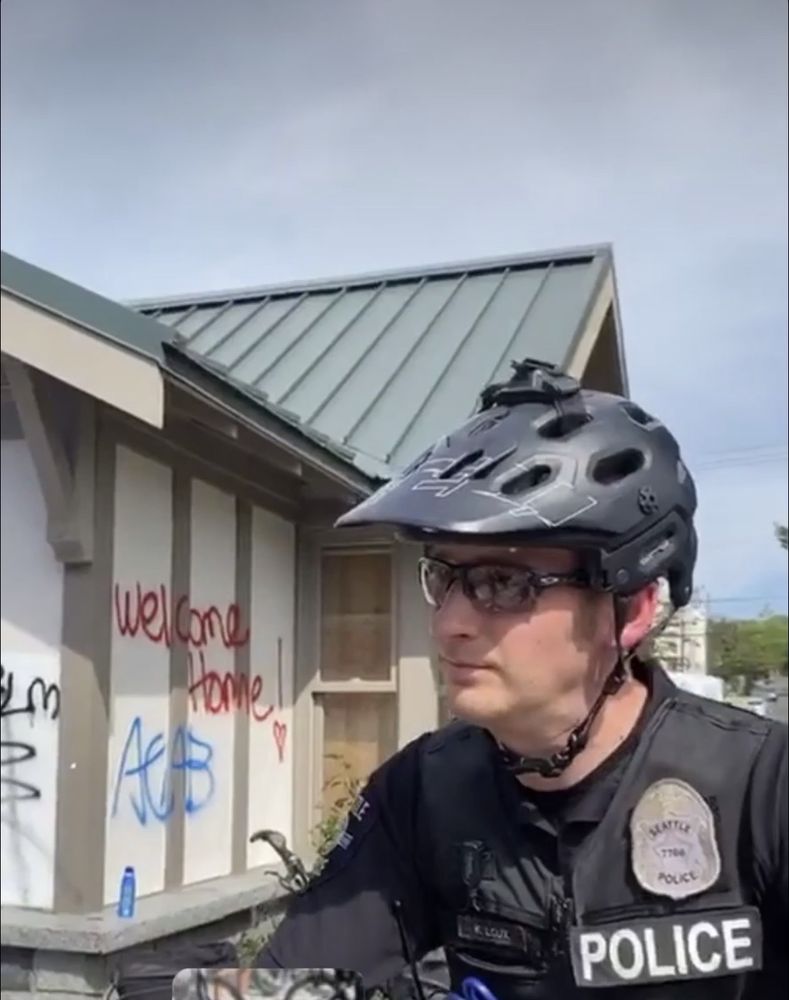 SEATTLE POLICE DEPARTMENT - 33 Photos & 92 Reviews - Police Departments ...