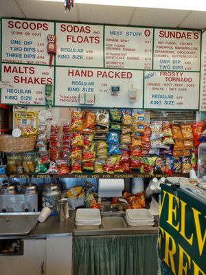 VELVET FREEZE ICE CREAM - Updated March 2025 - 32 Photos & 22 Reviews ...