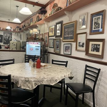 SEBASTIAN’S ROADSIDE RESTAURANT - Updated December 2025 - 171 Photos ...