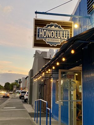 HONOLULU BEERWORKS - Brewpub - 328 Cooke St, Honolulu, Hawaii - 1505 ...