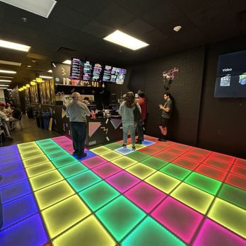 8 BIT BITES - Updated October 2025 - 53 Photos & 31 Reviews - 17 ...