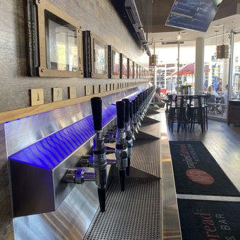 NAPLES FLATBREAD KITCHEN & BAR - Updated December 2024 - 275 Photos ...