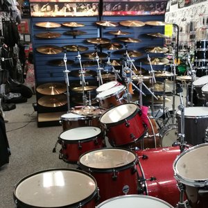 GUITAR CENTER - Updated December 2025 - 34 Photos & 48 Reviews - 1000 S ...