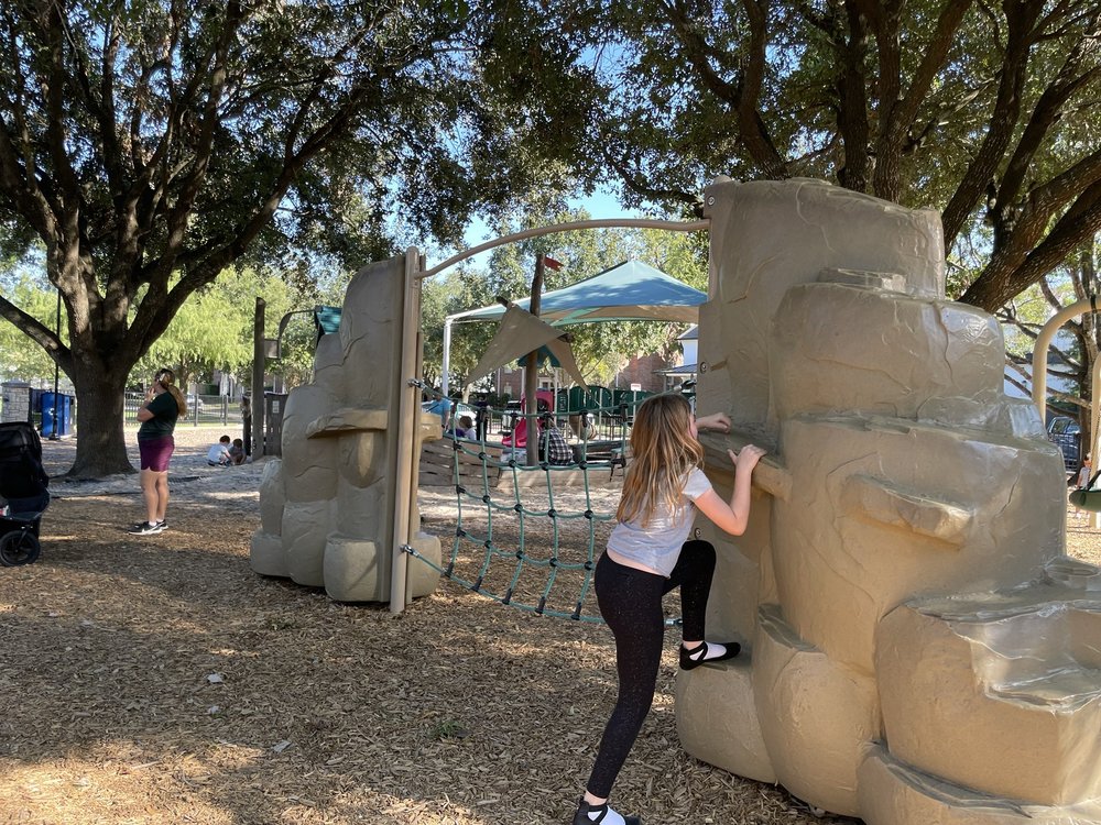 COLONIAL PARK - Updated November 2025 - 20 Photos & 10 Reviews - 4130 ...